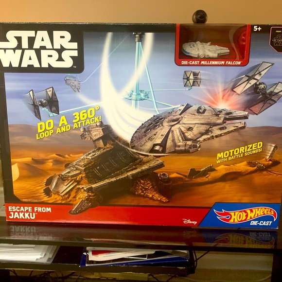 Disney | Toys | Star Wars Escape From Jakku Motorized Battle Station ...